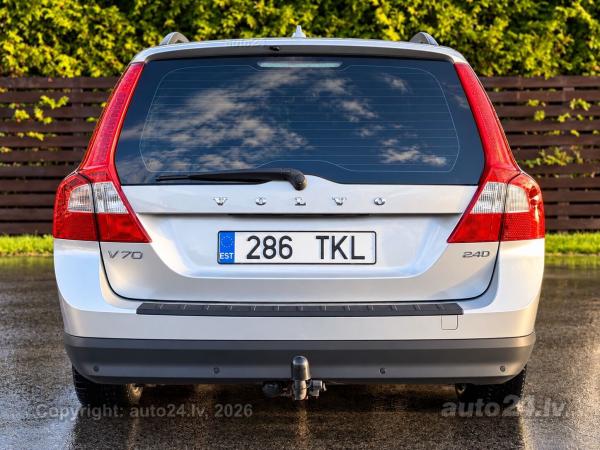 Pelēks Volvo V70 2008 Tallina, ar dzinēja tilpumu 2.40 L un nobraukumu 360 tūkst. km par 3990 €, foto 6 vietnē AUTOMOTO.COM.LV