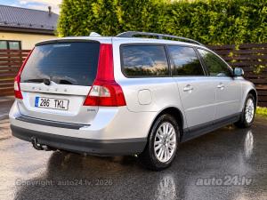 Pelēks Volvo V70 2008 Tallina, ar dzinēja tilpumu 2.40 L un nobraukumu 360 tūkst. km par 3990 €, foto 7 vietnē AUTOMOTO.COM.LV