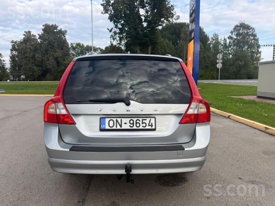 Серый Вольво В70 2008 в Елгава, объемом двигателя 2.40 л и пробегом 320 тыс. км за 2850 €, фото 6 на AUTOMOTO.COM.LV