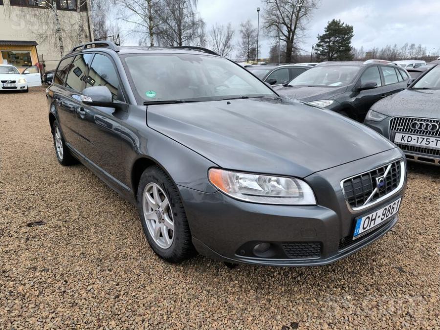 Grey Volvo V70 2008 in Riga, with an engine capacity of 2.40 L and mileage of 279 thousand km for 4750 €, photo 1 on AUTOMOTO.COM.LV