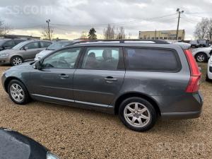 Grey Volvo V70 2008 in Riga, with an engine capacity of 2.40 L and mileage of 279 thousand km for 4750 €, photo 4 on AUTOMOTO.COM.LV
