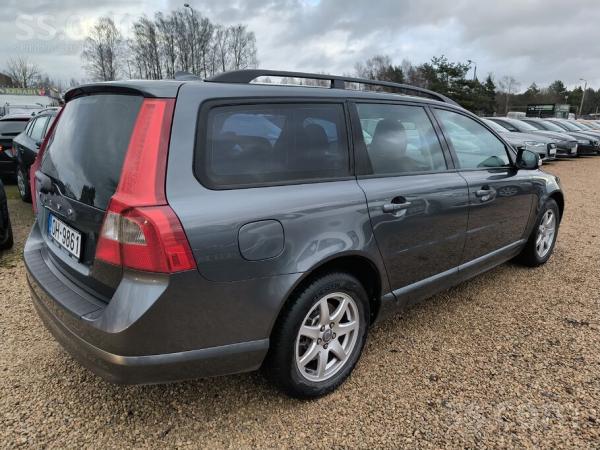 Pelēks Volvo V70 2008 Rīga, ar dzinēja tilpumu 2.40 L un nobraukumu 279 tūkst. km par 4750 €, foto 6 vietnē AUTOMOTO.COM.LV