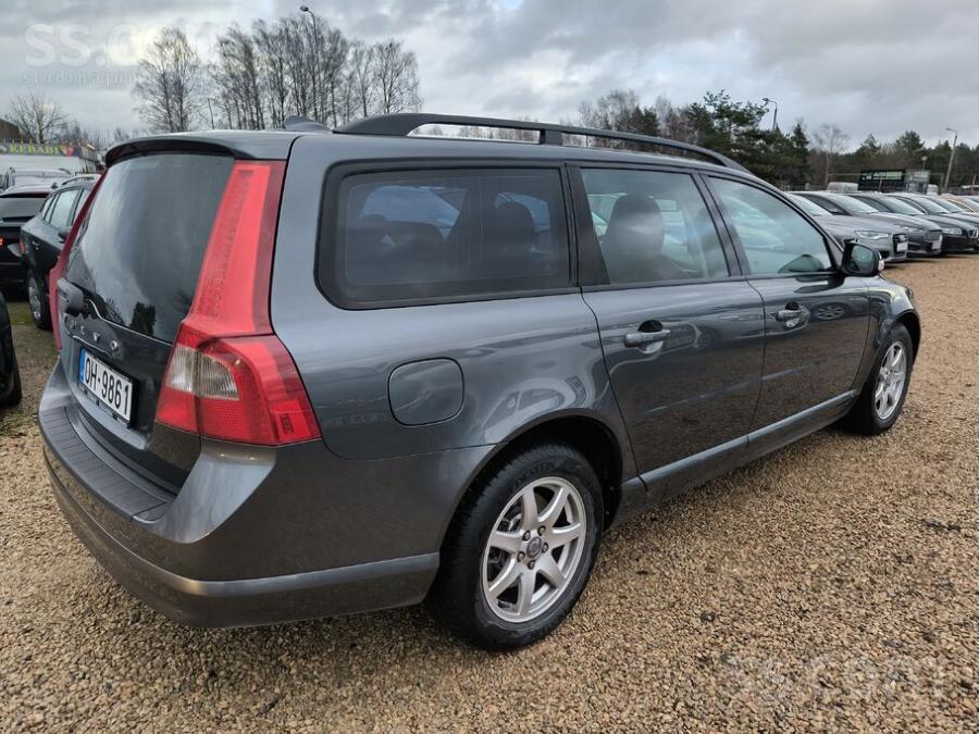 Grey Volvo V70 2008 in Riga, with an engine capacity of 2.40 L and mileage of 279 thousand km for 4750 €, photo 6 on AUTOMOTO.COM.LV