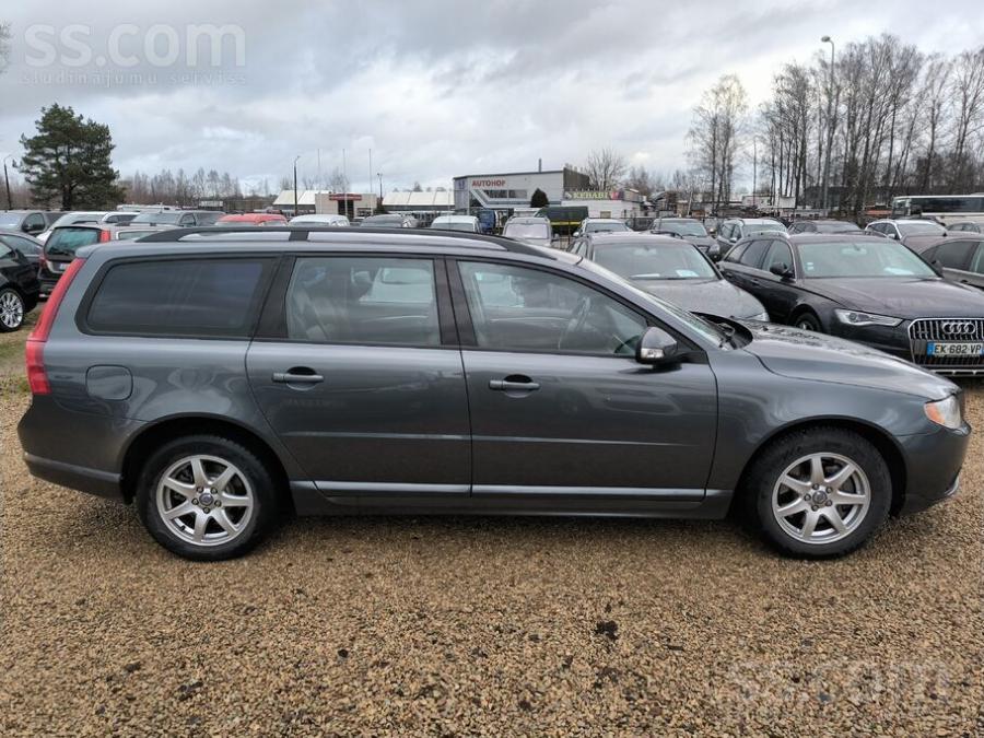 Grey Volvo V70 2008 in Riga, with an engine capacity of 2.40 L and mileage of 279 thousand km for 4750 €, photo 7 on AUTOMOTO.COM.LV