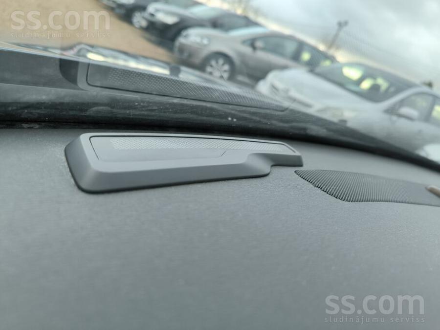 Grey Volvo V70 2008 in Riga, with an engine capacity of 2.40 L and mileage of 279 thousand km for 4750 €, photo 9 on AUTOMOTO.COM.LV