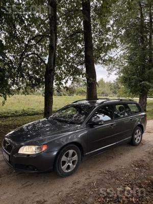 Pelēks Volvo V70 2008 Rīga, ar dzinēja tilpumu 2.40 L un nobraukumu 391 tūkst. km par 2600 €, foto 3 vietnē AUTOMOTO.COM.LV