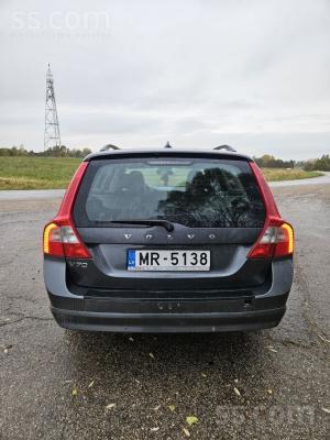 Grey Volvo V70 2008 in Rezekne, with an engine capacity of 2.00 L and mileage of 338 thousand km for 2350 €, photo 11 on AUTOMOTO.COM.LV