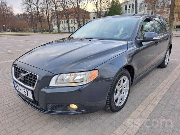 Grey Volvo V70 2009 in Jelgava, with an engine capacity of 2.00 L and mileage of 343 thousand km for 1500 €, photo 2 on AUTOMOTO.COM.LV