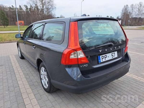 Grey Volvo V70 2009 in Jelgava, with an engine capacity of 2.00 L and mileage of 343 thousand km for 1500 €, photo 5 on AUTOMOTO.COM.LV