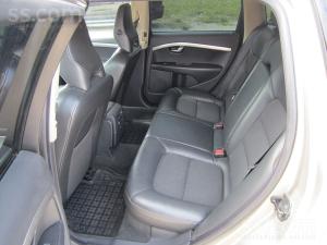 Grey Volvo V70 2009 in Riga, with an engine capacity of 2.00 L and mileage of 0 thousand km for 3090 €, photo 3 on AUTOMOTO.COM.LV