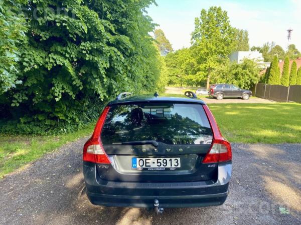 Grey Volvo V70 2009 in Riga, with an engine capacity of 2.40 L and mileage of 0 thousand km for 3800 €, photo 6 on AUTOMOTO.COM.LV