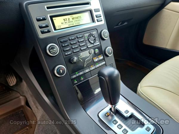 Pelēks Volvo V70 2009 Tartu, ar dzinēja tilpumu 2.40 L un nobraukumu 217 tūkst. km par 6990 €, foto 11 vietnē AUTOMOTO.COM.LV