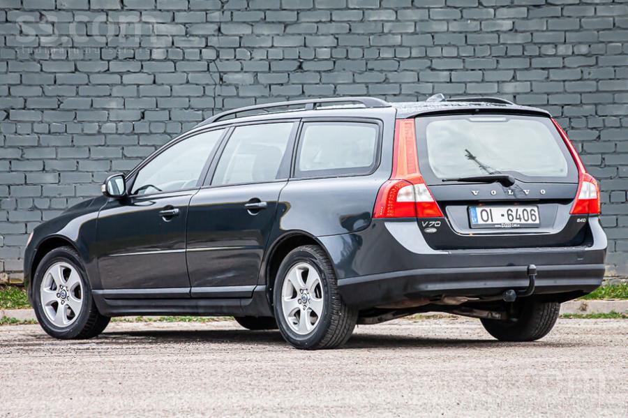 Pelēks Volvo V70 2009 Tukums, ar dzinēja tilpumu 2.40 L un nobraukumu 0 tūkst. km par 5190 €, foto 3 vietnē AUTOMOTO.COM.LV