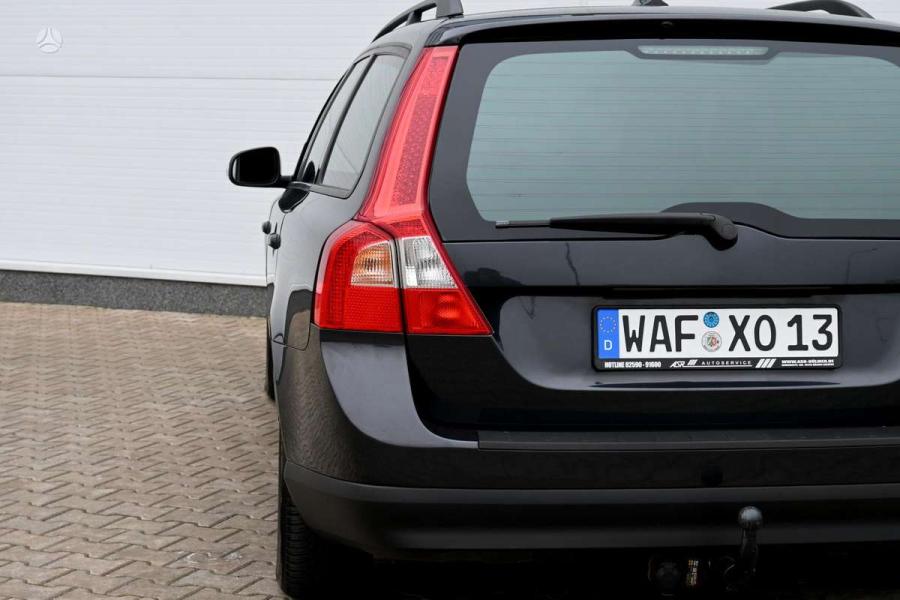 Pelēks Volvo V70 2009 Kretinga, ar dzinēja tilpumu 2.40 L un nobraukumu 251 tūkst. km par 5350 €, foto 10 vietnē AUTOMOTO.COM.LV