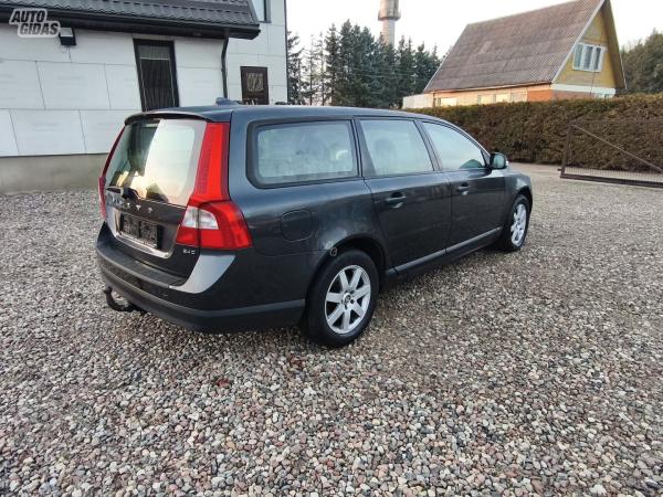 Pelēks Volvo V70 2009 Šakiai, ar dzinēja tilpumu 2.40 L un nobraukumu 400 tūkst. km par 1850 €, foto 5 vietnē AUTOMOTO.COM.LV
