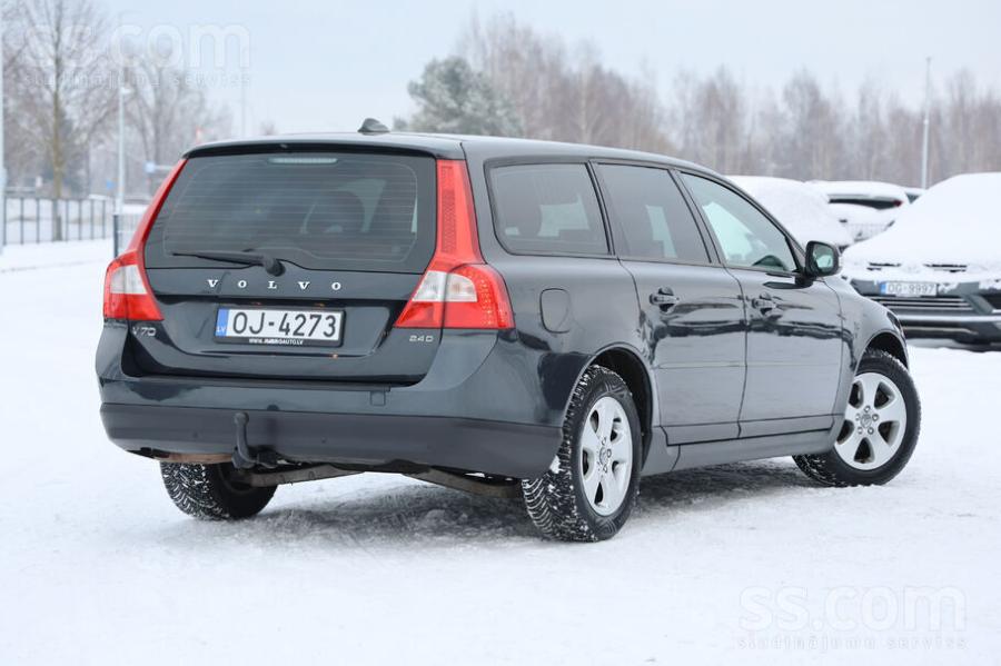 Pelēks Volvo V70 2009 Jelgava, ar dzinēja tilpumu 2.40 L un nobraukumu 0 tūkst. km par 5650 €, foto 5 vietnē AUTOMOTO.COM.LV