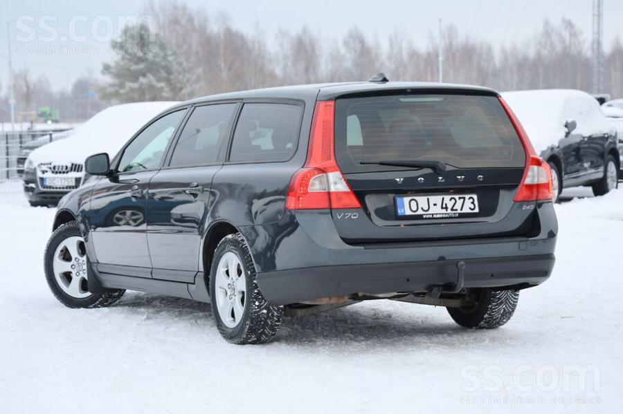 Pelēks Volvo V70 2009 Jelgava, ar dzinēja tilpumu 2.40 L un nobraukumu 0 tūkst. km par 5650 €, foto 7 vietnē AUTOMOTO.COM.LV