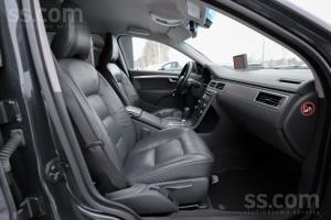 Pelēks Volvo V70 2009 Jelgava, ar dzinēja tilpumu 2.40 L un nobraukumu 0 tūkst. km par 5650 €, foto 14 vietnē AUTOMOTO.COM.LV
