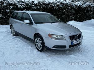 Grey Volvo V70 2009 in Paide, with an engine capacity of 2.40 L and mileage of 358 thousand km for 5790 €, photo 4 on AUTOMOTO.COM.LV
