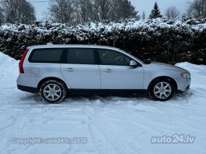 Grey Volvo V70 2009 in Paide, with an engine capacity of 2.40 L and mileage of 358 thousand km for 5790 €, photo 6 on AUTOMOTO.COM.LV