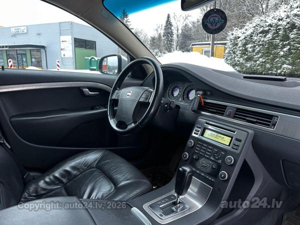 Серый Вольво В70 2009 в Пайде, объемом двигателя 2.40 л и пробегом 358 тыс. км за 5790 €, фото 11 на AUTOMOTO.COM.LV