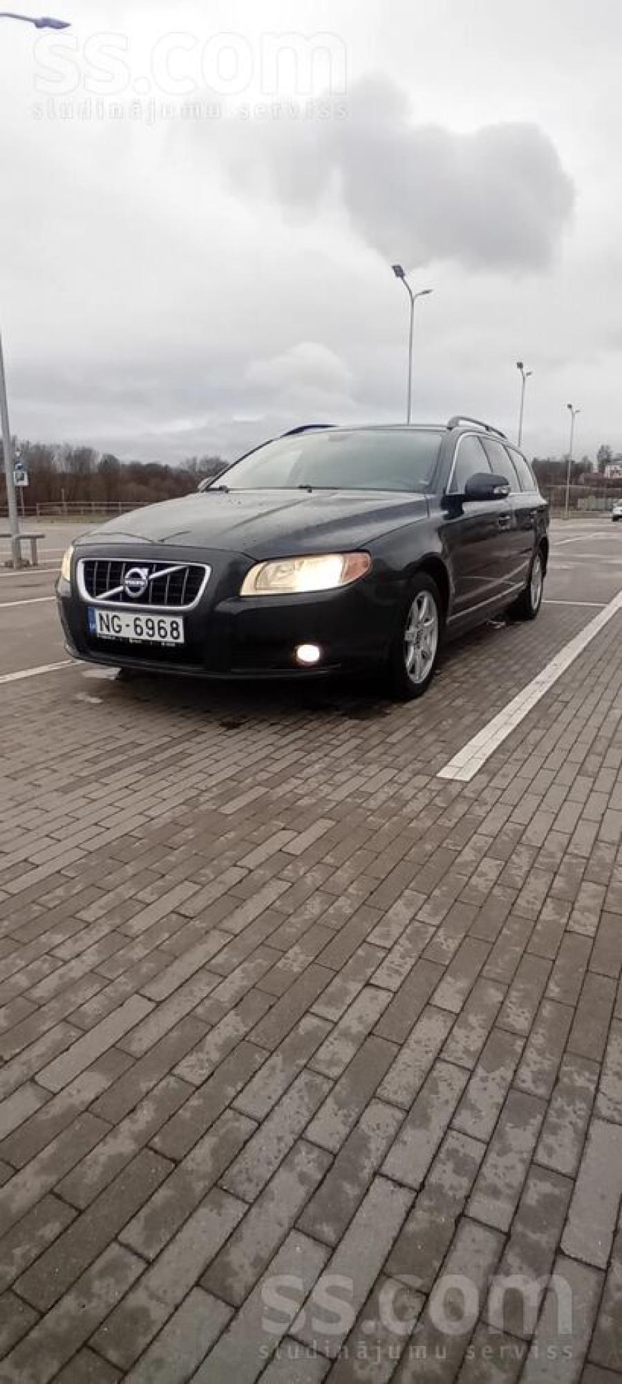 Grey Volvo V70 2009 in Rezekne, with an engine capacity of 1.60 L and mileage of 375 thousand km for 3450 €, photo 1 on AUTOMOTO.COM.LV