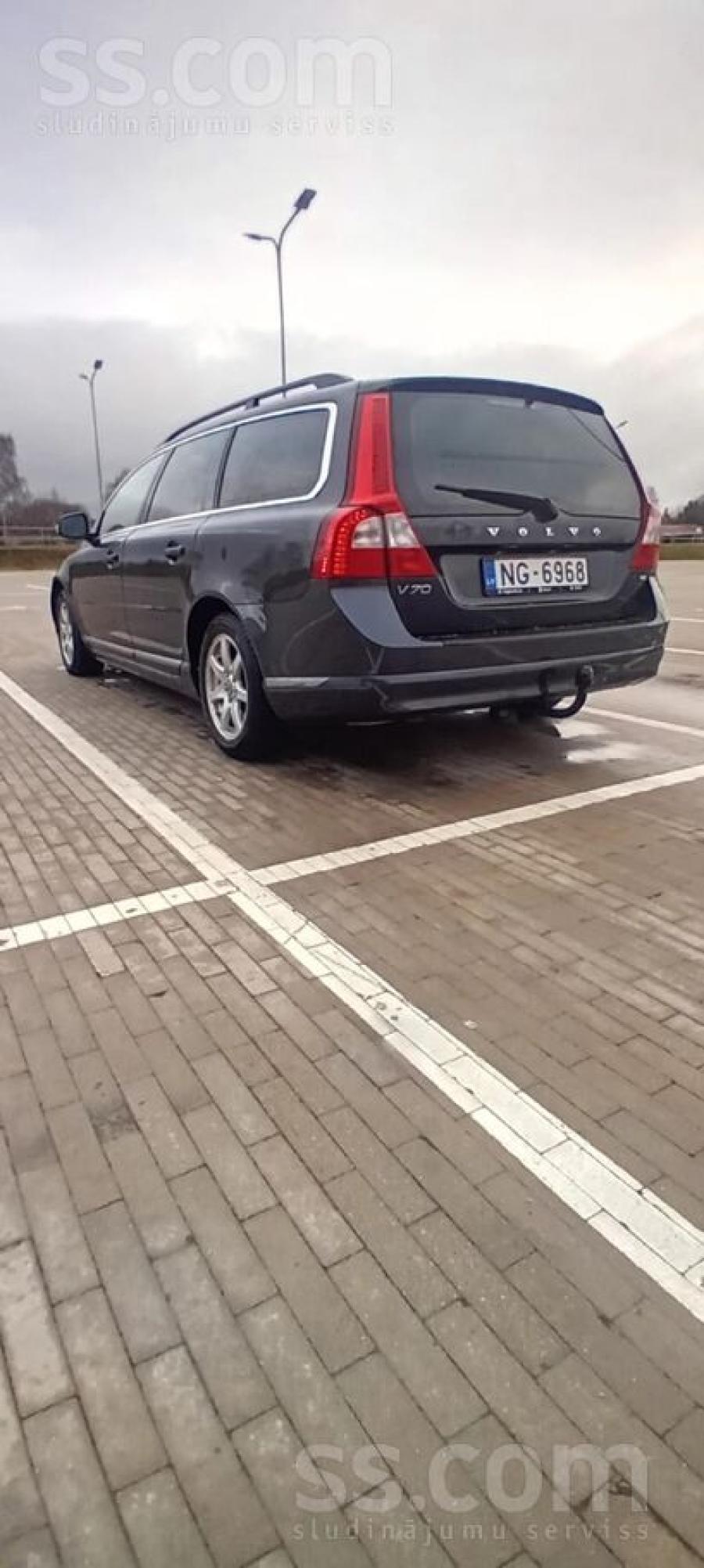 Grey Volvo V70 2009 in Rezekne, with an engine capacity of 1.60 L and mileage of 375 thousand km for 3450 €, photo 5 on AUTOMOTO.COM.LV