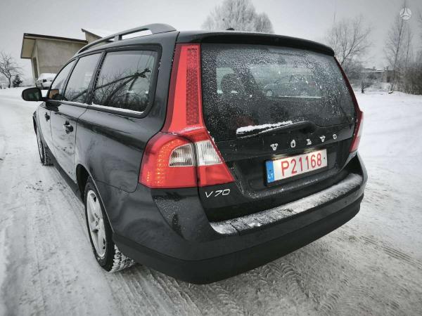 Pelēks Volvo V70 2009 Viļņa, ar dzinēja tilpumu 2.40 L un nobraukumu 294 tūkst. km par 3650 €, foto 8 vietnē AUTOMOTO.COM.LV