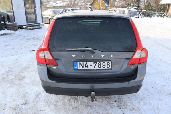 Pelēks Volvo V70 2009 Gulbene, ar dzinēja tilpumu 2.40 L un nobraukumu 0 tūkst. km par 2990 €, foto 6 vietnē AUTOMOTO.COM.LV