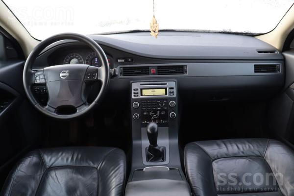 Pelēks Volvo V70 2009 Gulbene, ar dzinēja tilpumu 2.40 L un nobraukumu 0 tūkst. km par 2990 €, foto 9 vietnē AUTOMOTO.COM.LV