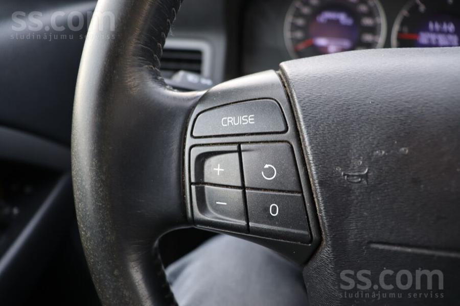Pelēks Volvo V70 2009 Gulbene, ar dzinēja tilpumu 2.40 L un nobraukumu 0 tūkst. km par 2990 €, foto 16 vietnē AUTOMOTO.COM.LV