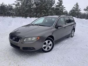 Grey Volvo V70 2009 in Jonava, with an engine capacity of 2.40 L and mileage of 289 thousand km for 4150 €, photo 3 on AUTOMOTO.COM.LV