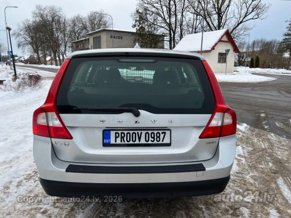 Grey Volvo V70 2009 in Paide, with an engine capacity of 2.40 L and mileage of 307 thousand km for 4690 €, photo 5 on AUTOMOTO.COM.LV