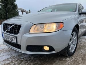 Pelēks Volvo V70 2009 Paide, ar dzinēja tilpumu 2.40 L un nobraukumu 307 tūkst. km par 4690 €, foto 9 vietnē AUTOMOTO.COM.LV