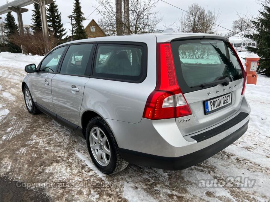 Pelēks Volvo V70 2009 Paide, ar dzinēja tilpumu 2.40 L un nobraukumu 307 tūkst. km par 4690 €, foto 10 vietnē AUTOMOTO.COM.LV