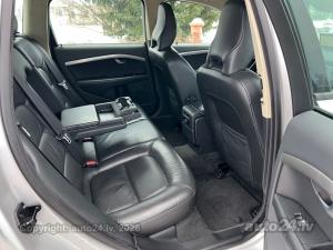 Pelēks Volvo V70 2009 Paide, ar dzinēja tilpumu 2.40 L un nobraukumu 307 tūkst. km par 4690 €, foto 16 vietnē AUTOMOTO.COM.LV