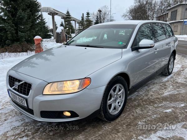 Pelēks Volvo V70 2009 Paide, ar dzinēja tilpumu 2.00 L un nobraukumu 307 tūkst. km par 4690 €, foto 3 vietnē AUTOMOTO.COM.LV