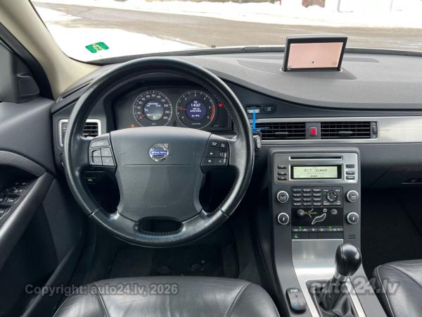 Pelēks Volvo V70 2009 Paide, ar dzinēja tilpumu 2.00 L un nobraukumu 307 tūkst. km par 4690 €, foto 11 vietnē AUTOMOTO.COM.LV