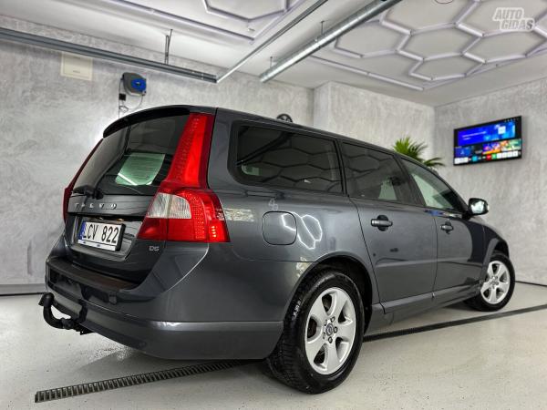 Pelēks Volvo V70 2009 Kauņa, ar dzinēja tilpumu 2.40 L un nobraukumu 327 tūkst. km par 3750 €, foto 6 vietnē AUTOMOTO.COM.LV