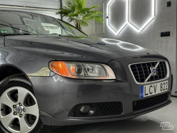 Pelēks Volvo V70 2009 Kauņa, ar dzinēja tilpumu 2.40 L un nobraukumu 327 tūkst. km par 3750 €, foto 9 vietnē AUTOMOTO.COM.LV