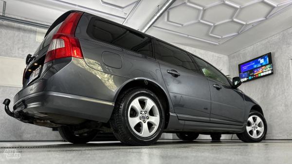 Pelēks Volvo V70 2009 Kauņa, ar dzinēja tilpumu 2.40 L un nobraukumu 327 tūkst. km par 3750 €, foto 10 vietnē AUTOMOTO.COM.LV