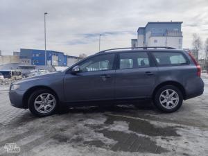 Pelēks Volvo V70 2009 Viļņa, ar dzinēja tilpumu 2.00 L un nobraukumu 273 tūkst. km par 4200 €, foto 4 vietnē AUTOMOTO.COM.LV