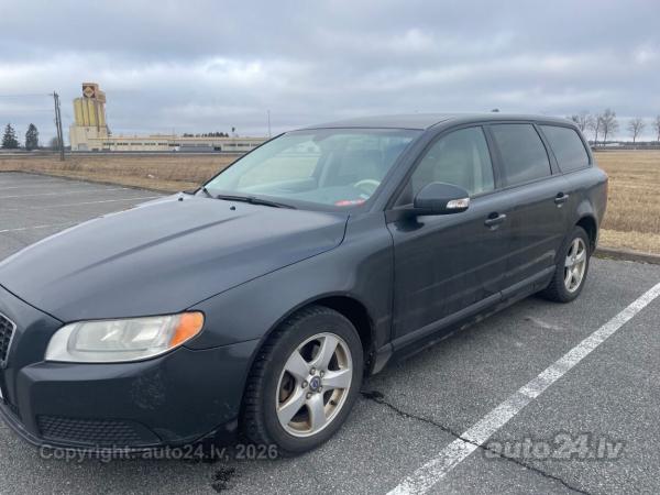 Pelēks Volvo V70 2009 Tallina, ar dzinēja tilpumu 2.00 L un nobraukumu 310 tūkst. km par 3500 €, foto 4 vietnē AUTOMOTO.COM.LV