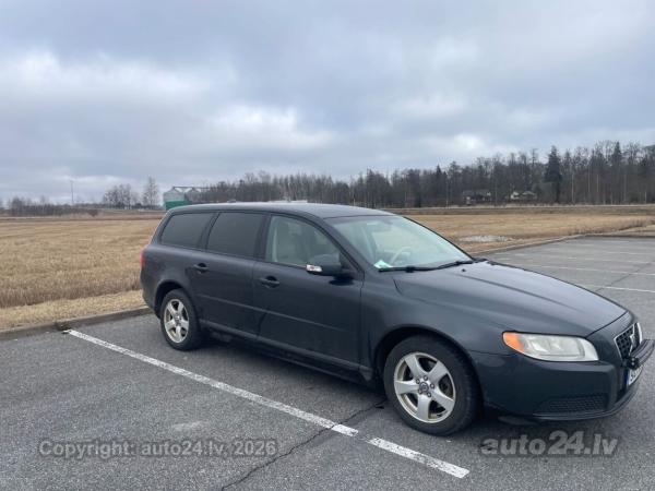 Pelēks Volvo V70 2009 Tallina, ar dzinēja tilpumu 2.00 L un nobraukumu 310 tūkst. km par 3500 €, foto 5 vietnē AUTOMOTO.COM.LV
