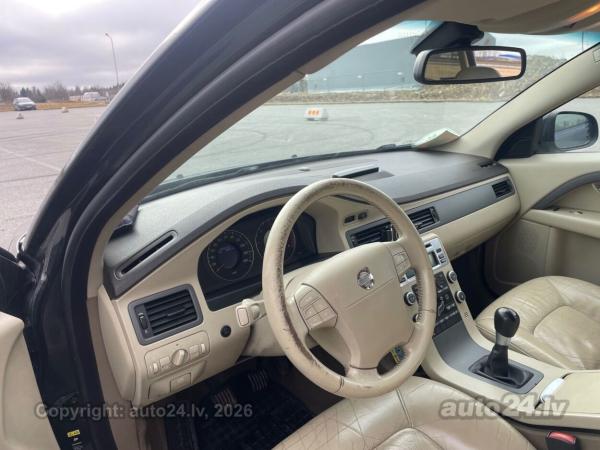 Pelēks Volvo V70 2009 Tallina, ar dzinēja tilpumu 2.00 L un nobraukumu 310 tūkst. km par 3500 €, foto 11 vietnē AUTOMOTO.COM.LV