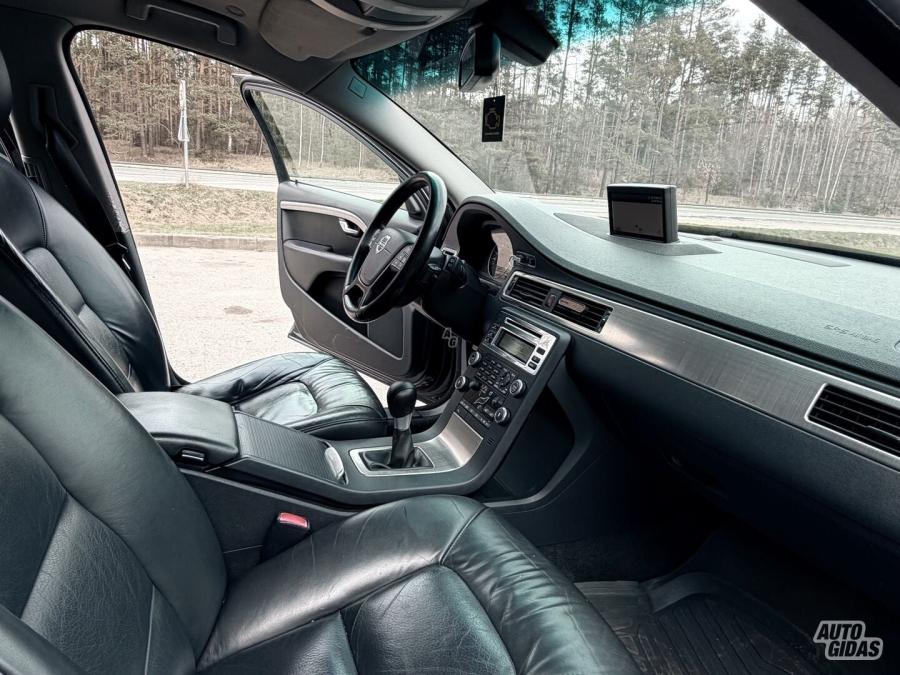 Pelēks Volvo V70 2009 Radviliškis, ar dzinēja tilpumu 2.00 L un nobraukumu 400 tūkst. km par 3750 €, foto 19 vietnē AUTOMOTO.COM.LV