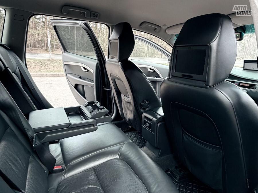 Pelēks Volvo V70 2009 Radviliškis, ar dzinēja tilpumu 2.00 L un nobraukumu 400 tūkst. km par 3750 €, foto 20 vietnē AUTOMOTO.COM.LV
