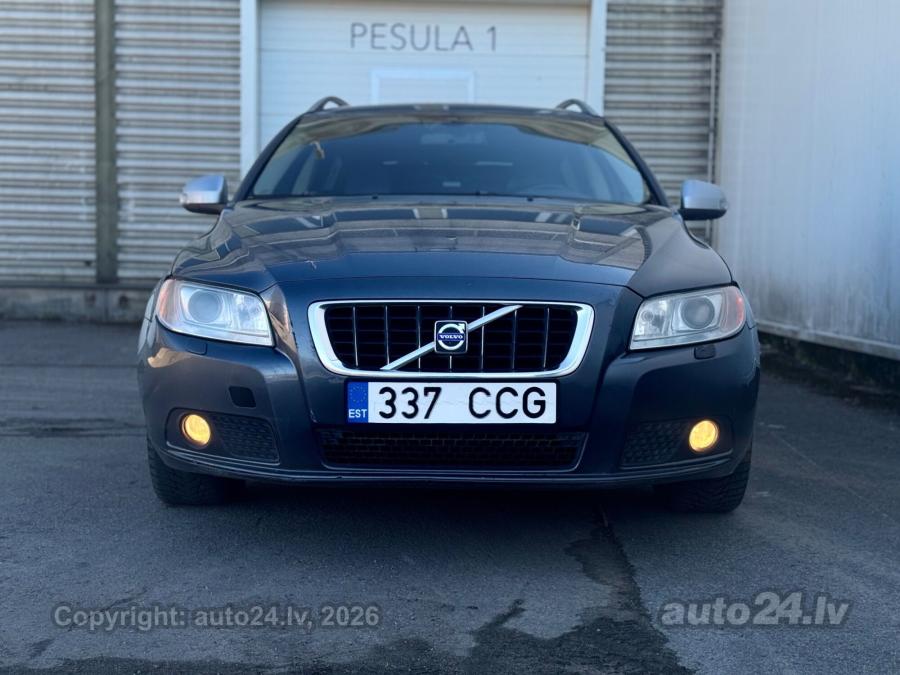 Grey Volvo V70 2009 in Tallinn, with an engine capacity of 2.40 L and mileage of 345 thousand km for 3200 €, photo 3 on AUTOMOTO.COM.LV