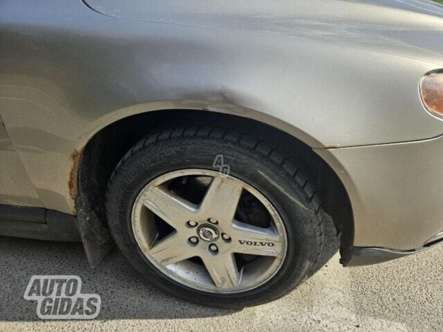 Pelēks Volvo V70 2009 Viļņa, ar dzinēja tilpumu 2.40 L un nobraukumu 399 tūkst. km par 2300 €, foto 3 vietnē AUTOMOTO.COM.LV