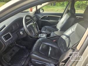 Pelēks Volvo V70 2009 Viļņa, ar dzinēja tilpumu 2.40 L un nobraukumu 399 tūkst. km par 2300 €, foto 4 vietnē AUTOMOTO.COM.LV